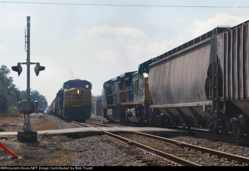 CSX 5352 meets CSX 7863 & 7906